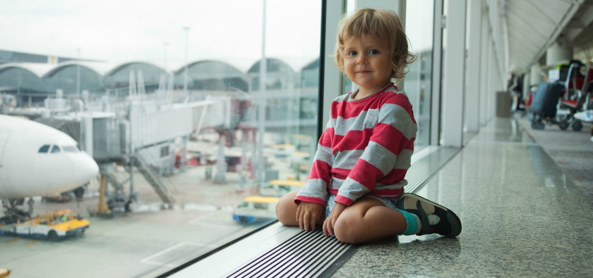 5 conseils pour voyager en avion avec des enfants | CostaClub