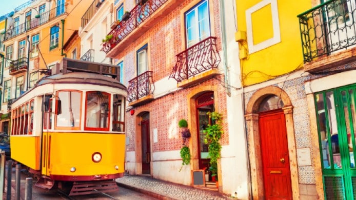 Visiter Alfama le quartier de Lisbonne | C-Magazine