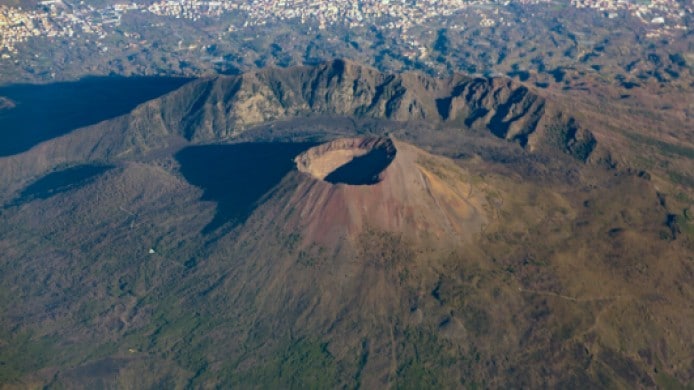 Le Vésuve : mont de légendes et histoire | C-Magazine