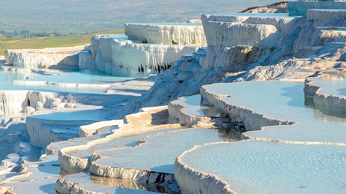 Suivez le charme de l’eau. La Turquie se teinte d’azur.